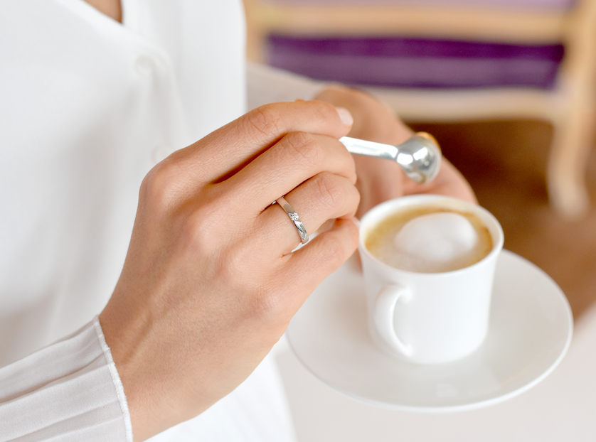 Spannring Italic mit Diamant zur Verlobung kaufen